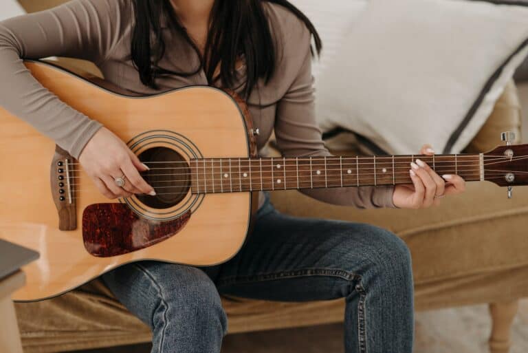 What Is a Floating Bridge Guitar: Explained | InstrumentGuys