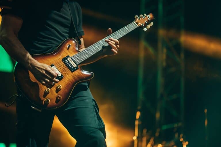 How To Write a Guitar Solo (The Ultimate Guide) | InstrumentGuys